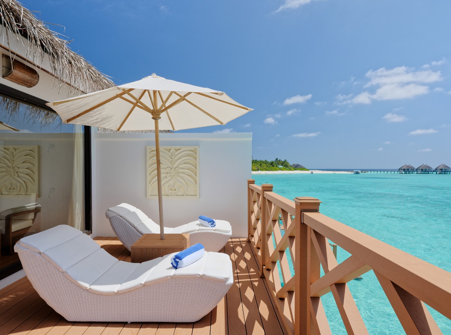 Angaga Island Resort & Spa